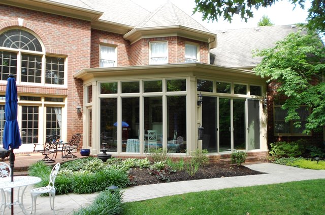 Custom Enclosures for Your Patio Space - Mr. Enclosure Michigan ...